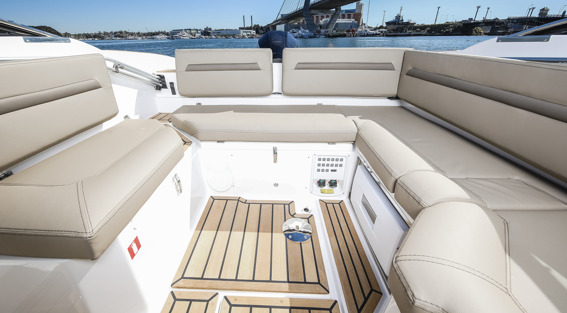 Flipper 650 DC - Flipper Boats - Day Cruiser